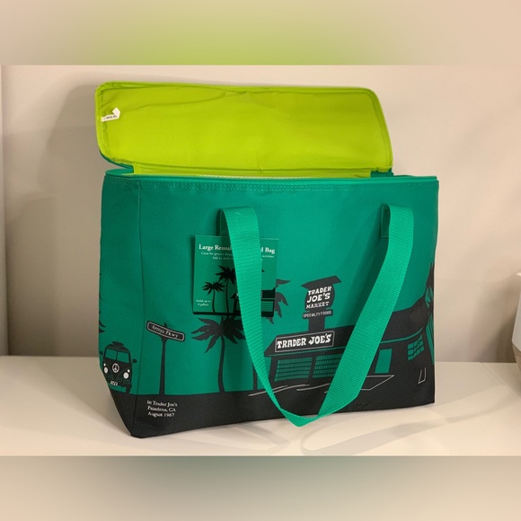 Trader Joe‘s | Kitchen | New Trader Joes Emerald Green Reusable Insulated Bag Limited Edition ...